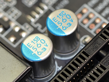 エルミタ的速攻撮って出しレビュー Vol.120 エントリーモデルでもオーバークロックは任せろ。実力者「GA-X79-UD3」検証