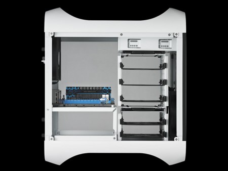 Bitfenix「Prodigy」3色が選べるCube型BTOがアークから - エルミタージュ秋葉原