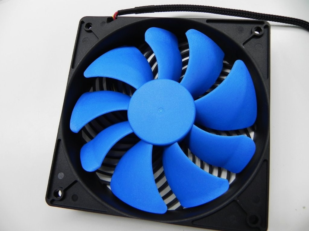 エアフロー重視のPCケースに最適な新型ファン「Air Penetrator AP123」が面白い - エルミタージュ秋葉原