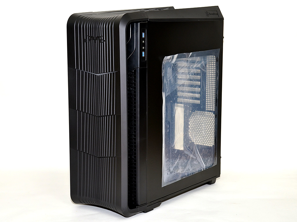 SilverStone RAVEN 4 debut - エルミタージュ秋葉原