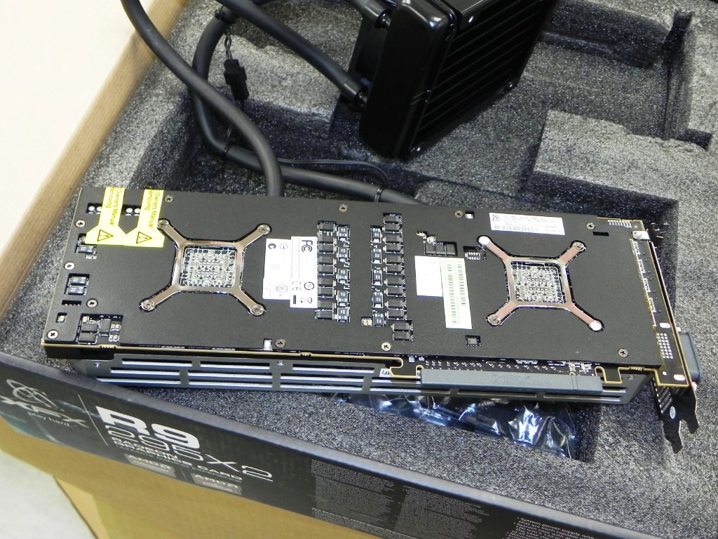 21時から始まった最速グラフィックスカード「Radeon R9 295 X2」搭載モデルの店頭販売を確認 - エルミタージュ秋葉原