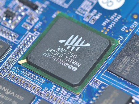 PCの新たな使い方を提案する高速ストリーミングボックス、NZXT「DOKO」 - エルミタージュ秋葉原