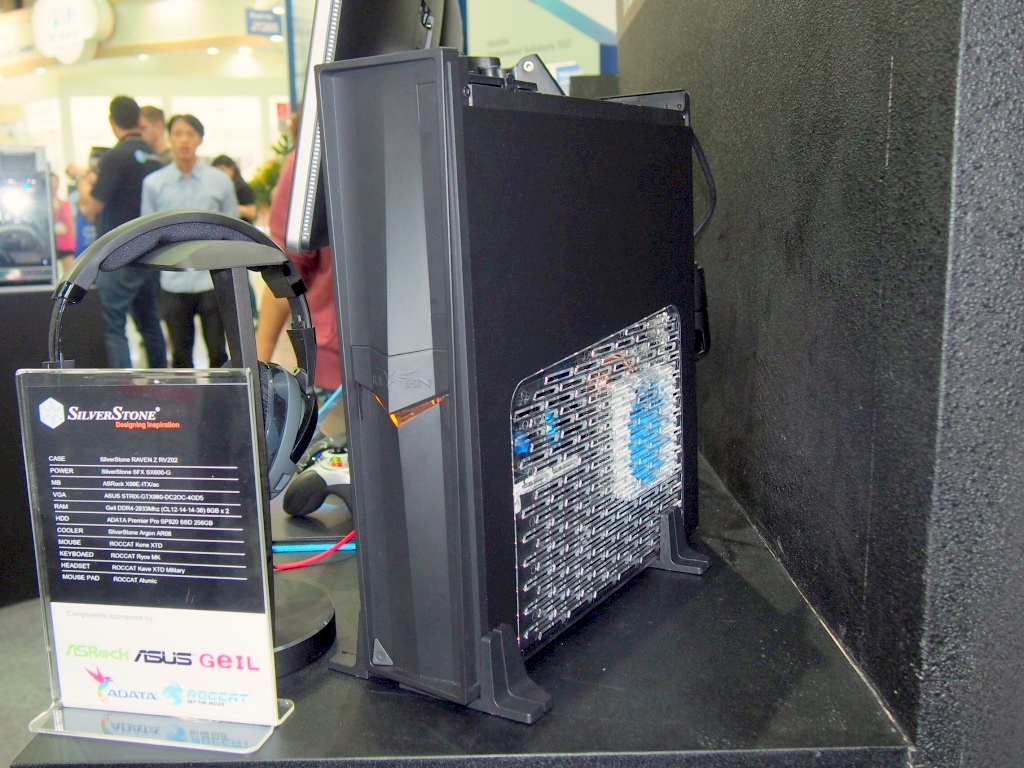 【COMPUTEX】SilverStone、8月登場予定のハーフスケルトンMini-ITXケース「RVZ02」を先行公開 - エルミタージュ秋葉原