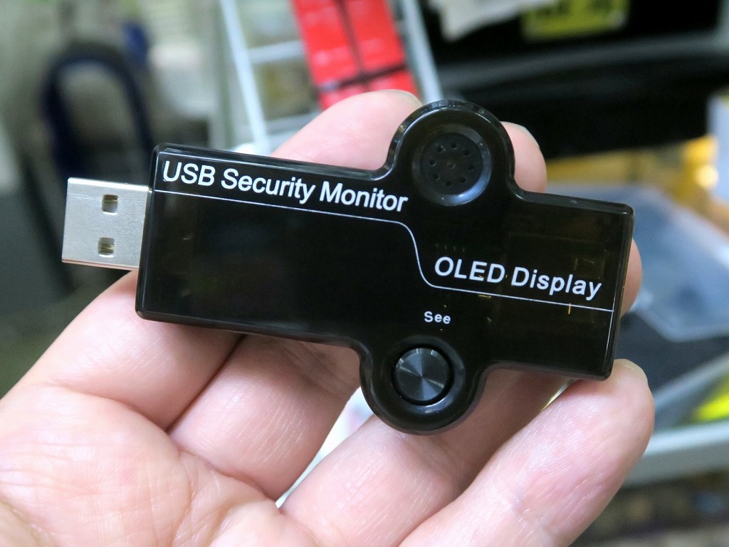 なんと最大30Vまで対応。抵抗値も計測できて有機EL画面搭載、かつてなく多機能なUSBチェッカーが登場 - エルミタージュ秋葉原