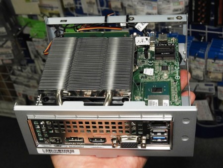 驚くほど小さい、オリオスペック「QUIESPEC Mini Cube VT01 SL」を画像でチェック - エルミタージュ秋葉原