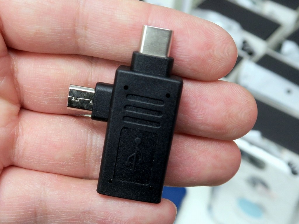 Type-CとmicroUSBの両方で使える、2-Way仕様のOTGアダプタが発売 - エルミタージュ秋葉原