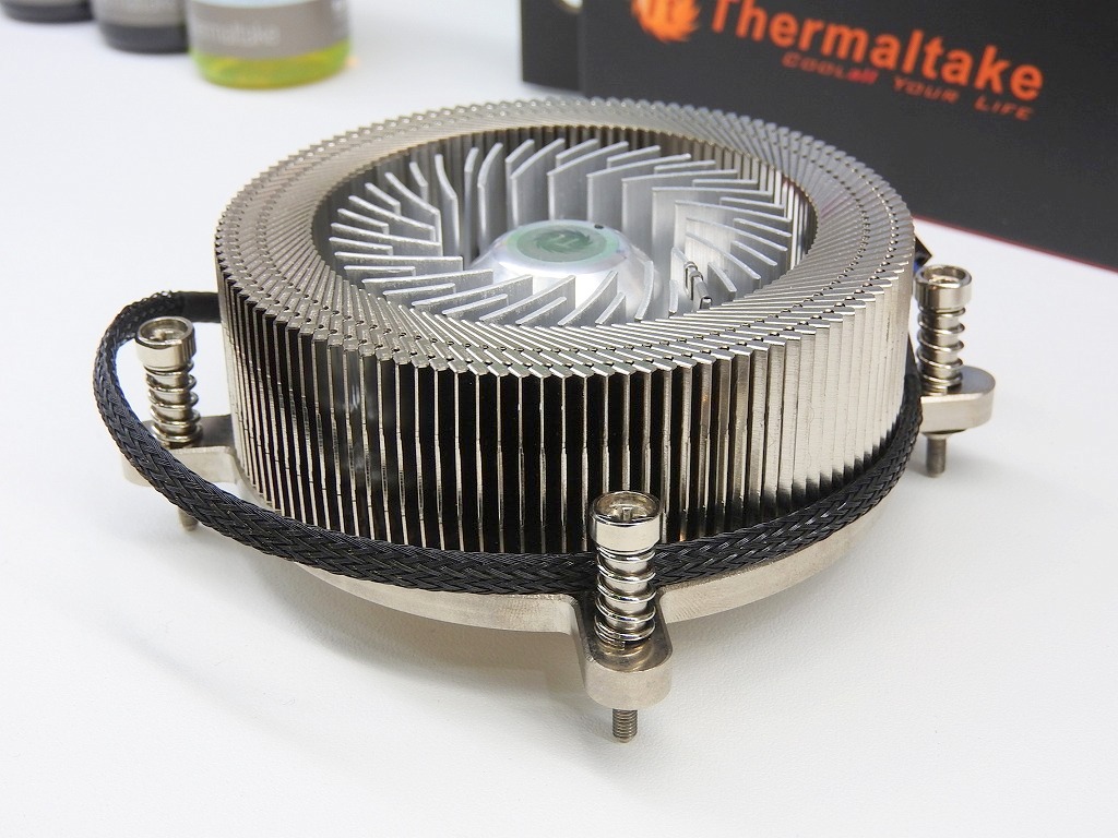 【COMPUTEX】薄さのThermaltake、冷却性能のThermalright。会場で見かけたロープロファイルCPUクーラーをチェック ...