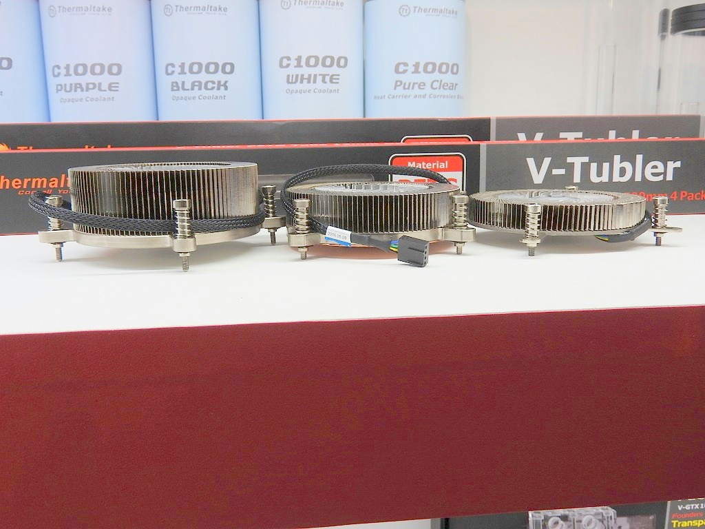 【COMPUTEX】薄さのThermaltake、冷却性能のThermalright。会場で見かけたロープロファイルCPUクーラーをチェック ...