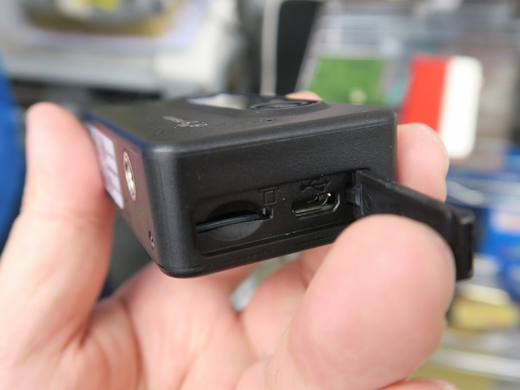 コンパクトな3Dカメラ「SID 3D Camera」がJTTから発売。Wi-Fiでスマホと繋がる - エルミタージュ秋葉原