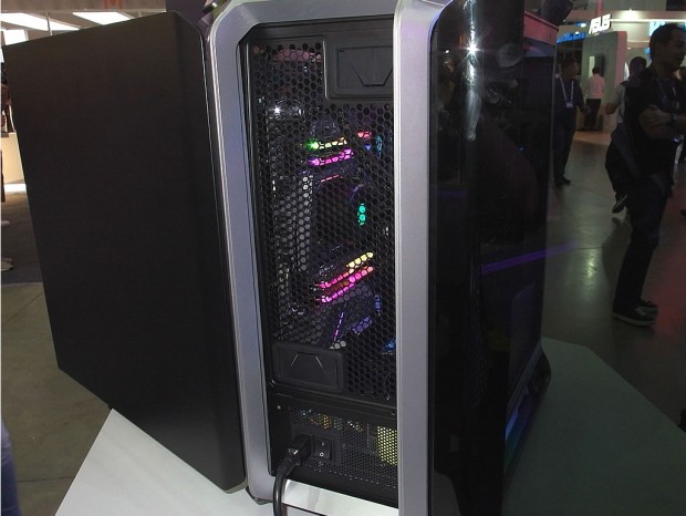 【COMPUTEX】改良したらこうなった。Cooler Master「COSMOS 700M」2つのポイント - エルミタージュ秋葉原