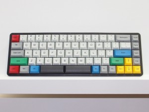 【COMPUTEX】親指シフトに使えそうな、有線・無線両対応のHHKB級キーボードを発見 - エルミタージュ秋葉原