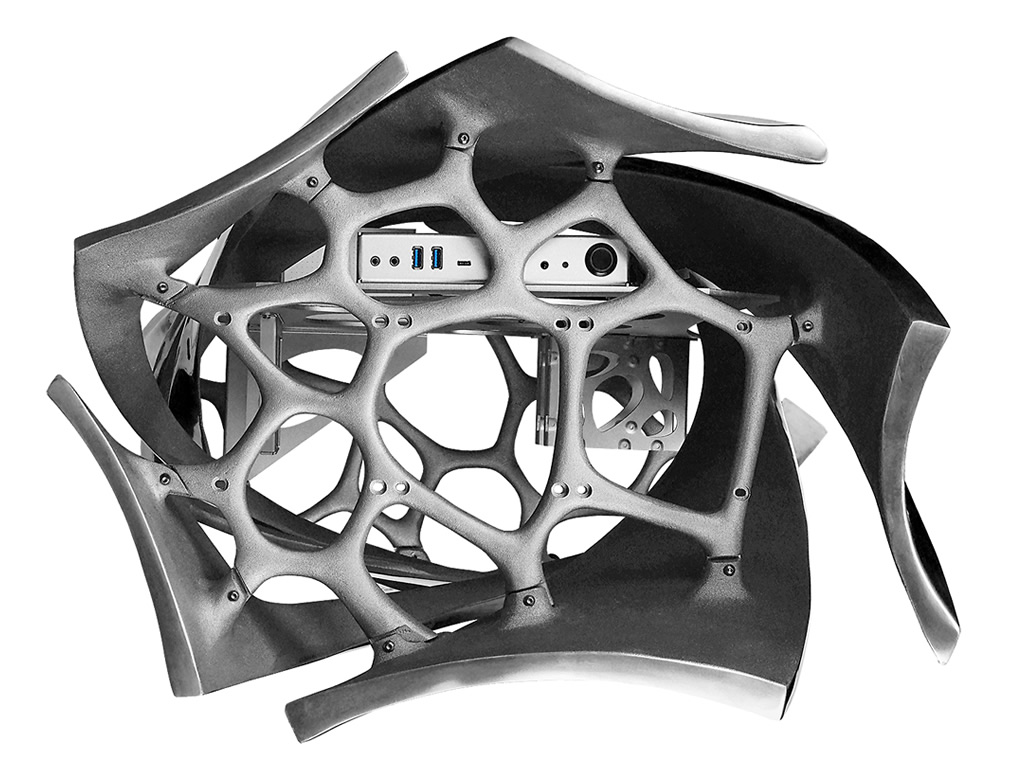 In Win、2018年掉尾を飾る芸術的デザインケース「Z-Tower」受注開始と迫力の国内売価 - エルミタージュ秋葉原