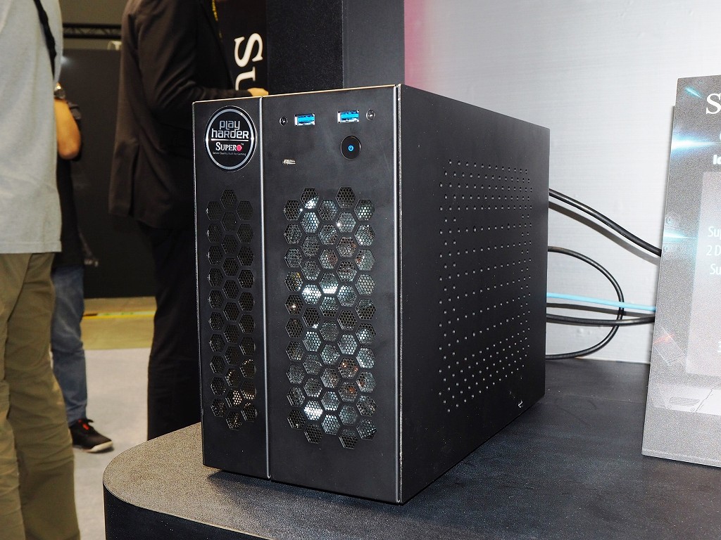 COMPUTEX：ニーズに合わせてサイズが変わる、可変式の「Compact Workstation」とは - エルミタージュ秋葉原