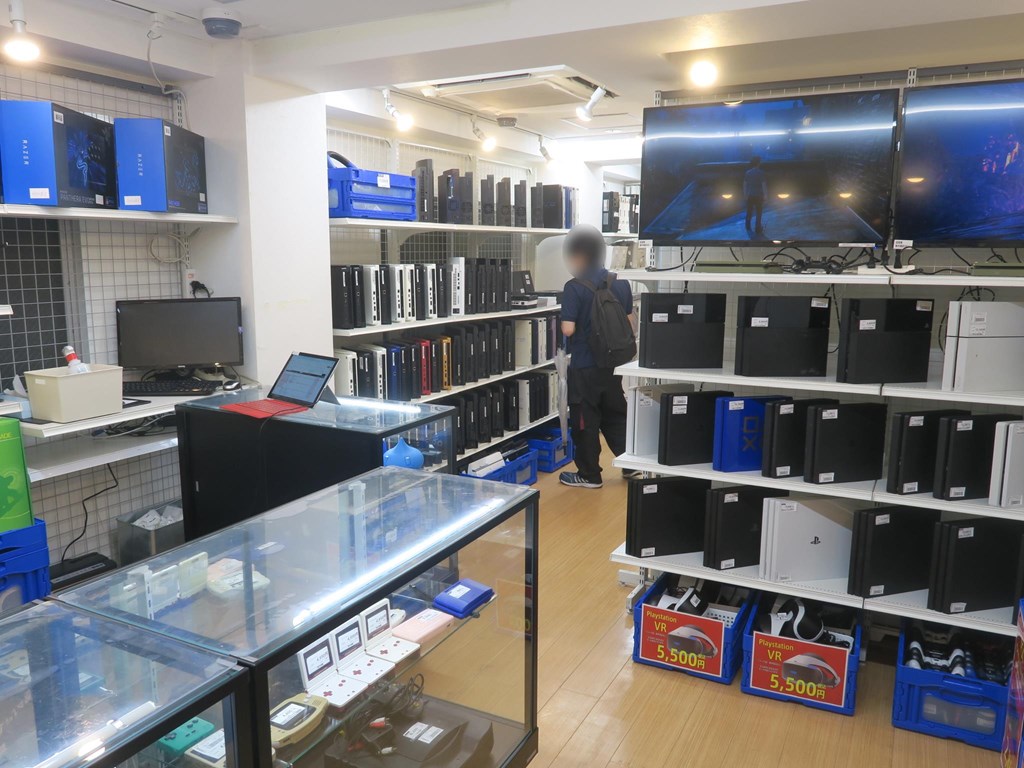 ジャンクスマホの「ワールドモバイル アキバ店」が駅前に移転、本日正式オープン - エルミタージュ秋葉原