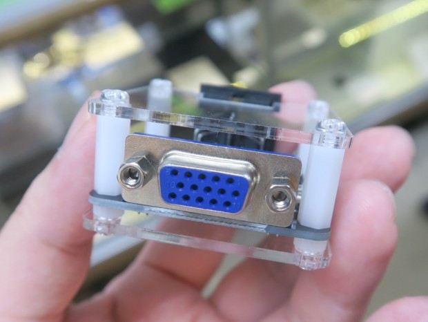 MSXのRGB出力を同期分離、D-Subに変換するアダプタが発売。オーディオ出力も可能 - エルミタージュ秋葉原