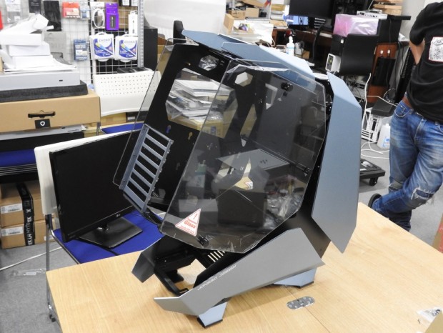 2年前に発表されたオープンフレームPCケース、JONSBO「MOD5」を独自ルートで販売開始 - エルミタージュ秋葉原