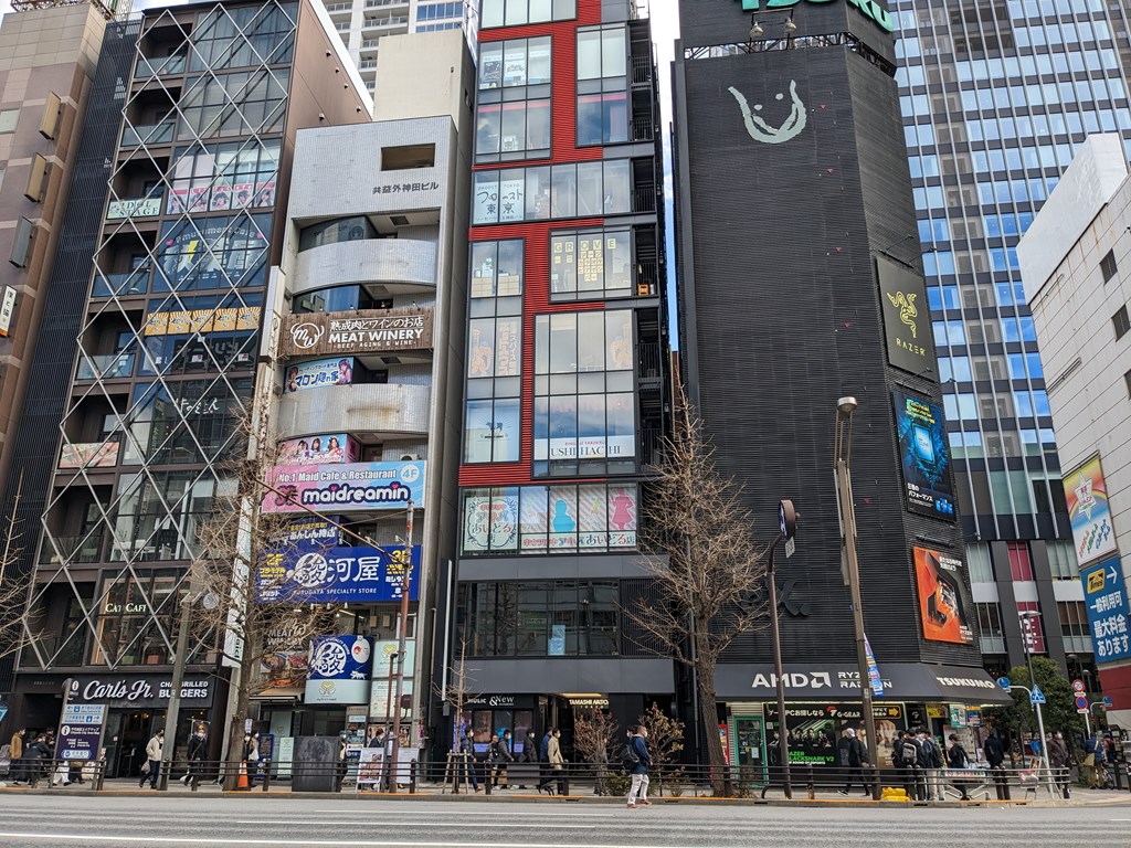 黒毛和牛がお手頃価格で食べられる「USHIHACHI 秋葉原店」が中央通りにオープン - エルミタージュ秋葉原