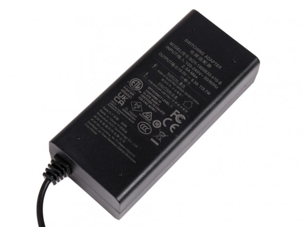 ゲームも快適な“桜デザイン”の超小型PC、MINISFORUM「UM773 SE」検証 - エルミタージュ秋葉原