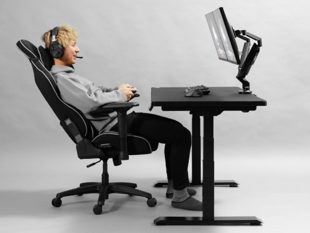 Bauhutte、2m超えの長身ゲーマーに対応するゲーミングチェアに新モデル - エルミタージュ秋葉原