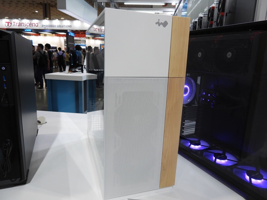 COMPUTEX：In Win本命「300番」の流れをくむミドルタワーPCケース「F5」を見た - エルミタージュ秋葉原