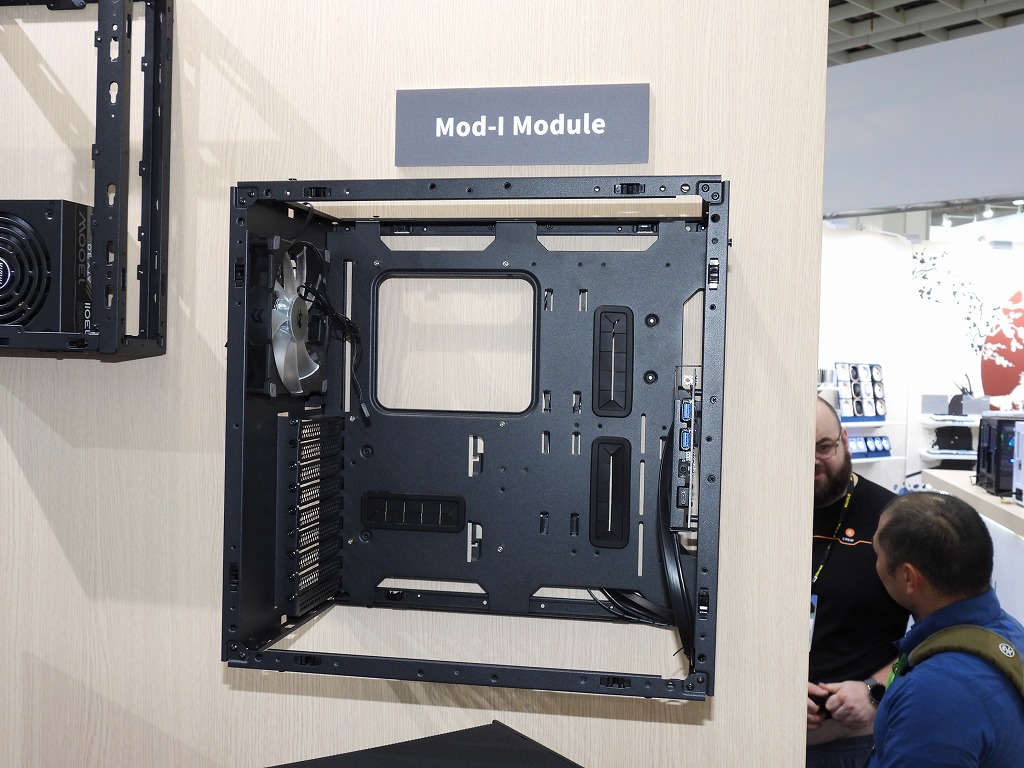COMPUTEX：組み合わせ自由自在。3つのモジュールでオリジナルPCケースが作れる、In Win「ModFree」 - エルミタージュ秋葉原
