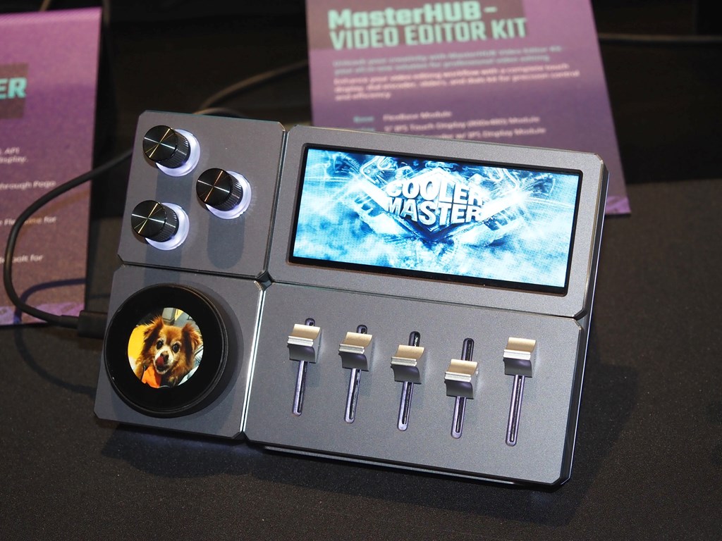 COMPUTEX：組み合わせ自由なモジュラー式、自分だけのコントローラが作れる「MasterHUB」とは - エルミタージュ秋葉原
