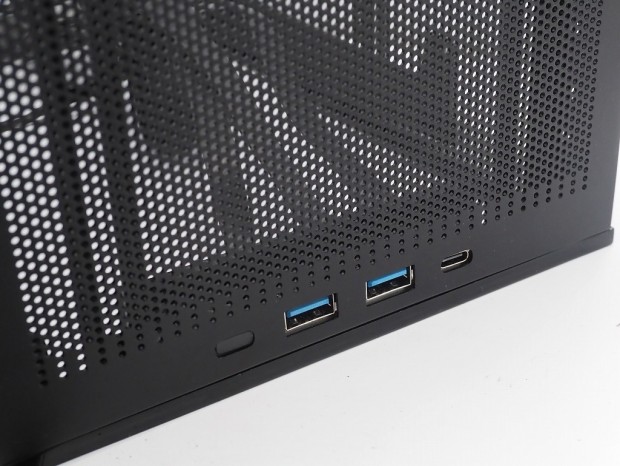 COMPUTEX：縦置き・横置きと6つの構成を選べるNCASE＆StreacomコラボPCケース「FF01」 - エルミタージュ秋葉原