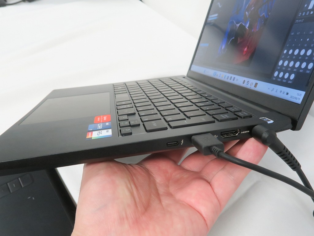 サードウェーブ、RTX 4060搭載で最薄20mmのクリエイター向けノート「raytrek R6-RL」発表 - エルミタージュ秋葉原