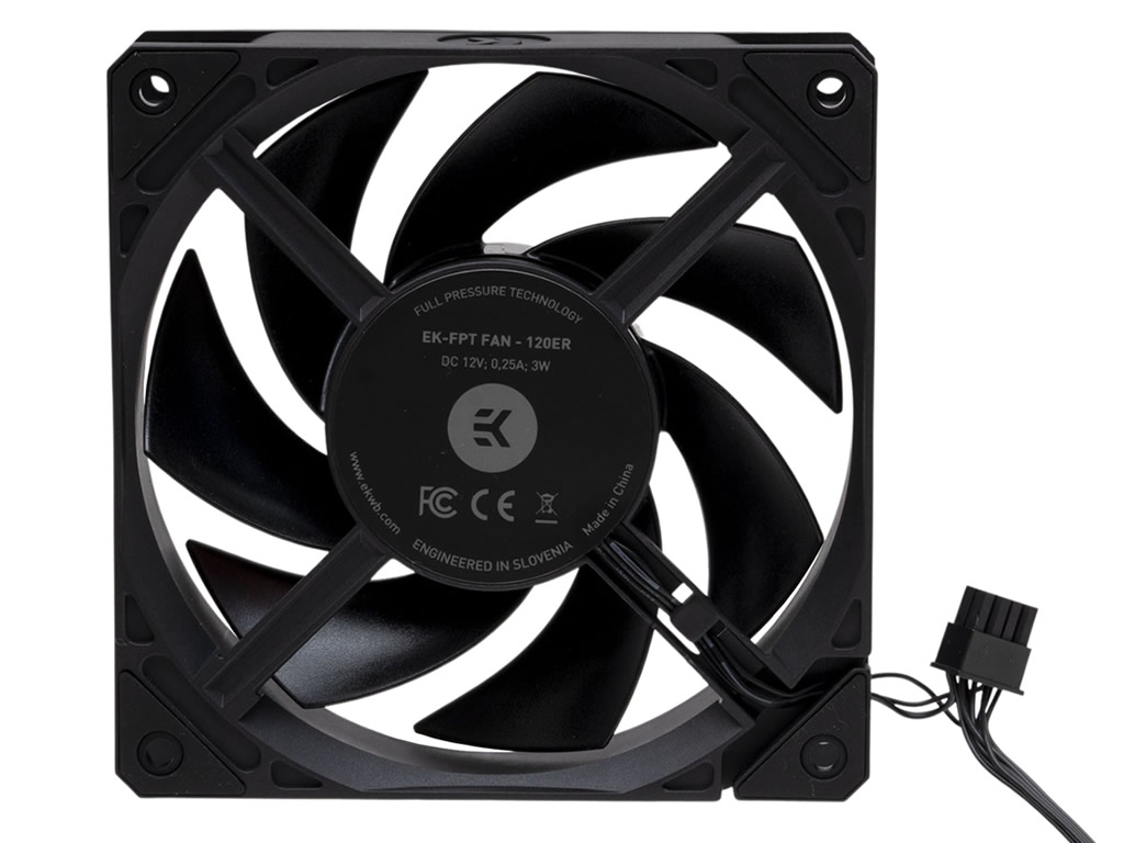 DIY水冷の老舗EKWBが手掛けた高性能オールインワン型水冷「EK-Nucleus AIO CR360 Dark」 - エルミタージュ秋葉原