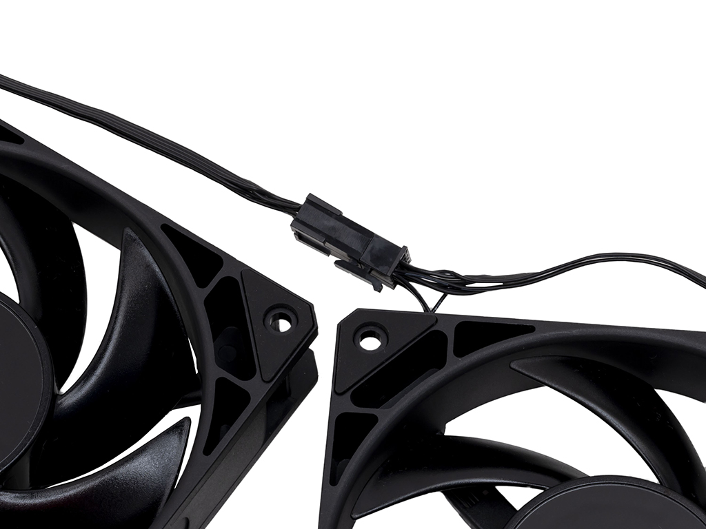 DIY水冷の老舗EKWBが手掛けた高性能オールインワン型水冷「EK-Nucleus AIO CR360 Dark」 - エルミタージュ秋葉原