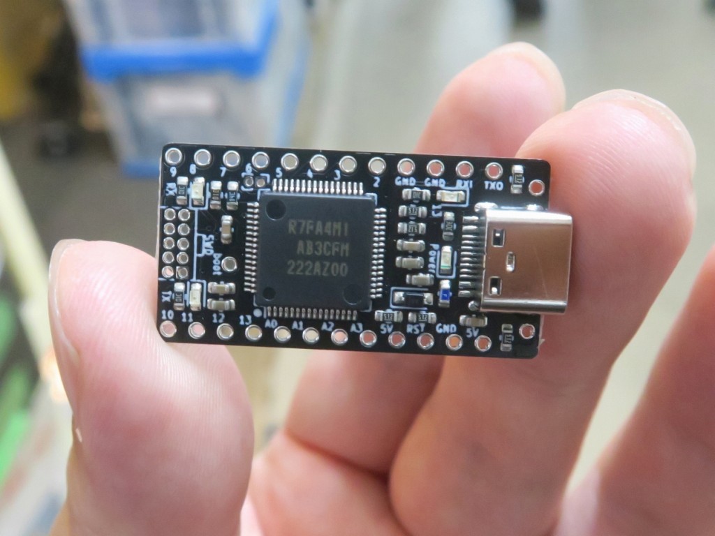 ルネサス製チップを搭載したArduino UNO R4互換のマイコンボード「FLINT ProMicro R4」 - エルミタージュ秋葉原
