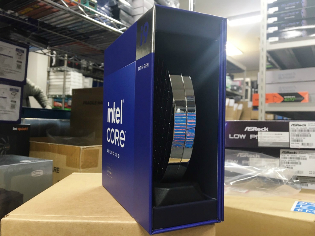 akiba_2024_0315_05 - エルミタージュ秋葉原