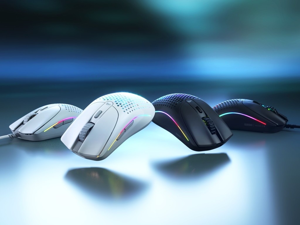 Model_O2_Wired_02 - エルミタージュ秋葉原