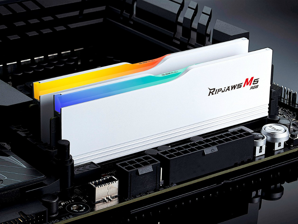 マットブラック/マットホワイトヒートシンクを装着した、G.SKILL「Ripjaws M5 RGB」国内発売 - エルミタージュ秋葉原