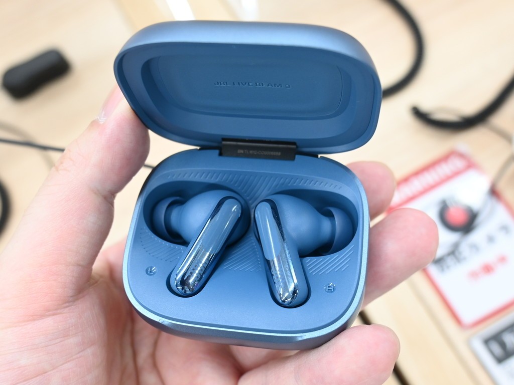 JBL_Live_Beam3_akb_03 - エルミタージュ秋葉原