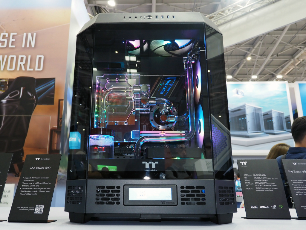 COMPUTEX：”八角柱デザイン”の秀作ケース、Thermaltake「The Tower」シリーズのラインナップ増殖中 - エルミタージュ秋葉原