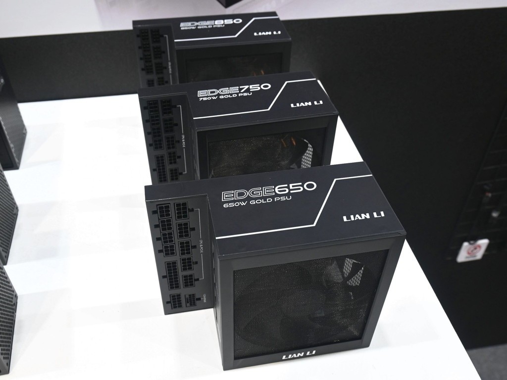 EDGE_PSU_computex2024_11 - エルミタージュ秋葉原