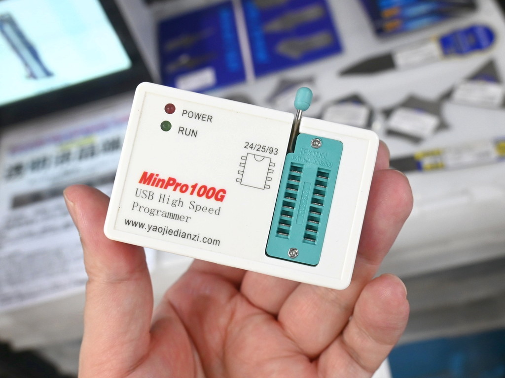 FLASH BIOSなどに対応したプログラマ「MinPro100G」が1,650円で店頭販売中 - エルミタージュ秋葉原