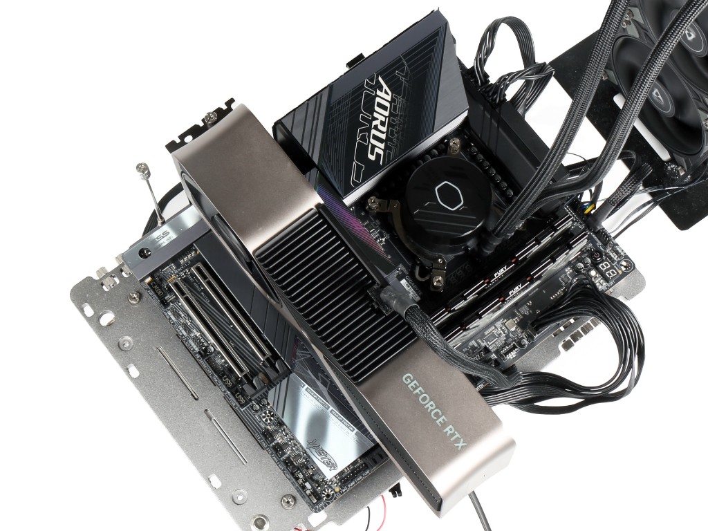 core_ultra_200_901 - エルミタージュ秋葉原