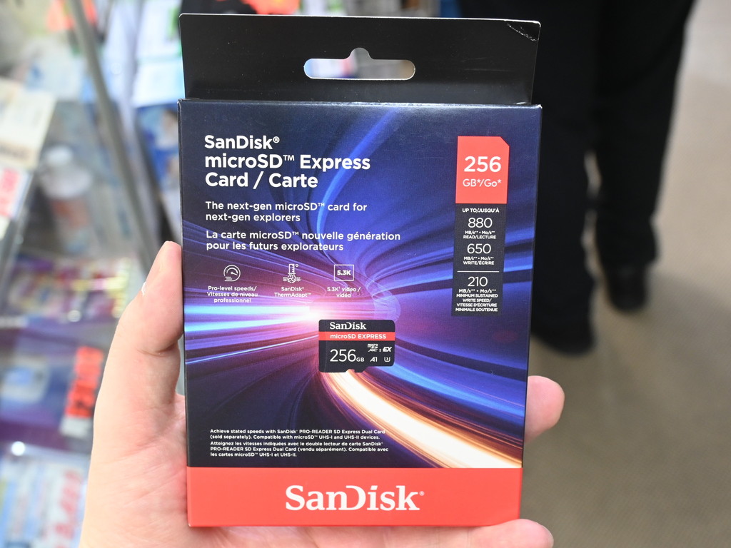 (アキバ取材班) 最大転送880MB/sを誇るSanDiskの次世代microSDカードが入荷。256GBで8,700円から - エルミタージュ秋葉原