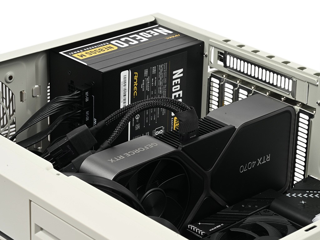 flp01_73 - エルミタージュ秋葉原