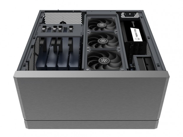 SilverStone、ハイエンドシステムがラクラク入る横長の大型ケース「Crown 04」 - エルミタージュ秋葉原