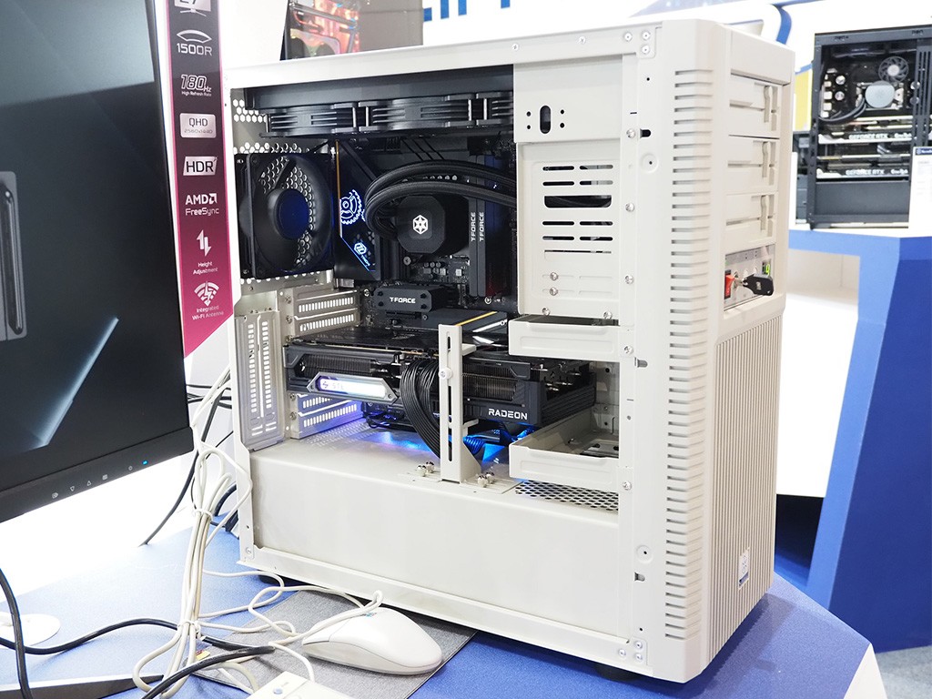 silverstone_FLP02_06 - エルミタージュ秋葉原