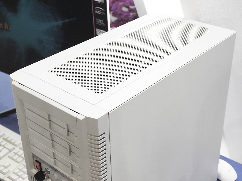 silverstone_FLP02_07 - エルミタージュ秋葉原