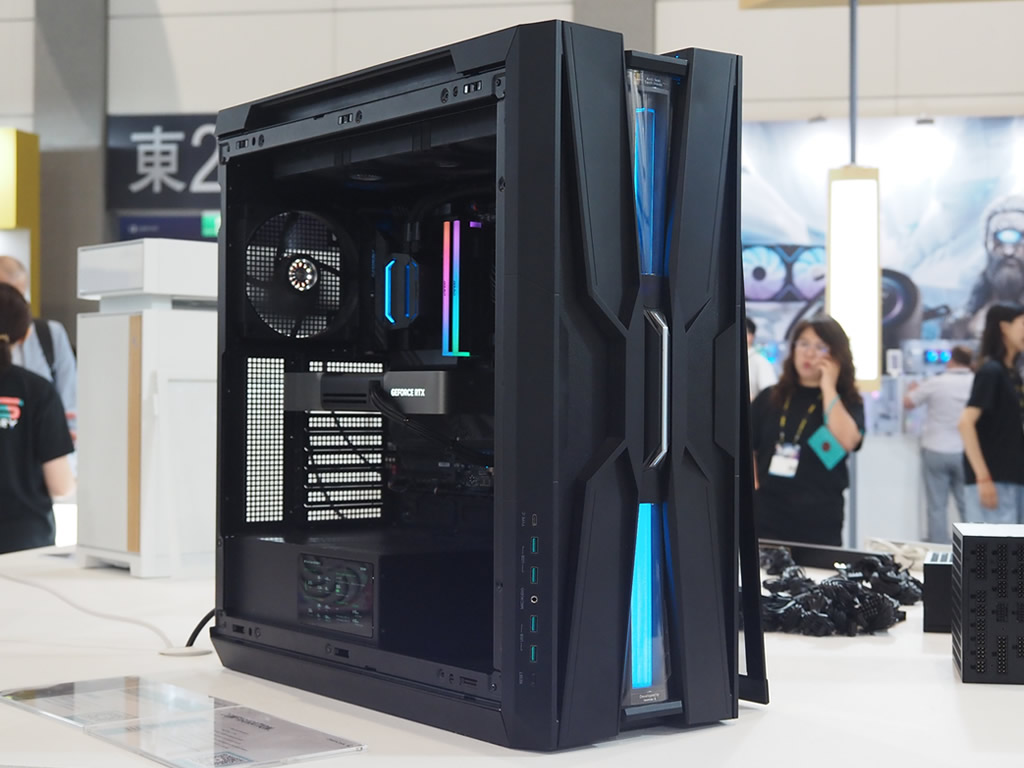 COMPUTEX：420mmサイズラジエーターを装備する水冷内蔵PCケース、DeepCool「GENOME III」 - エルミタージュ秋葉原
